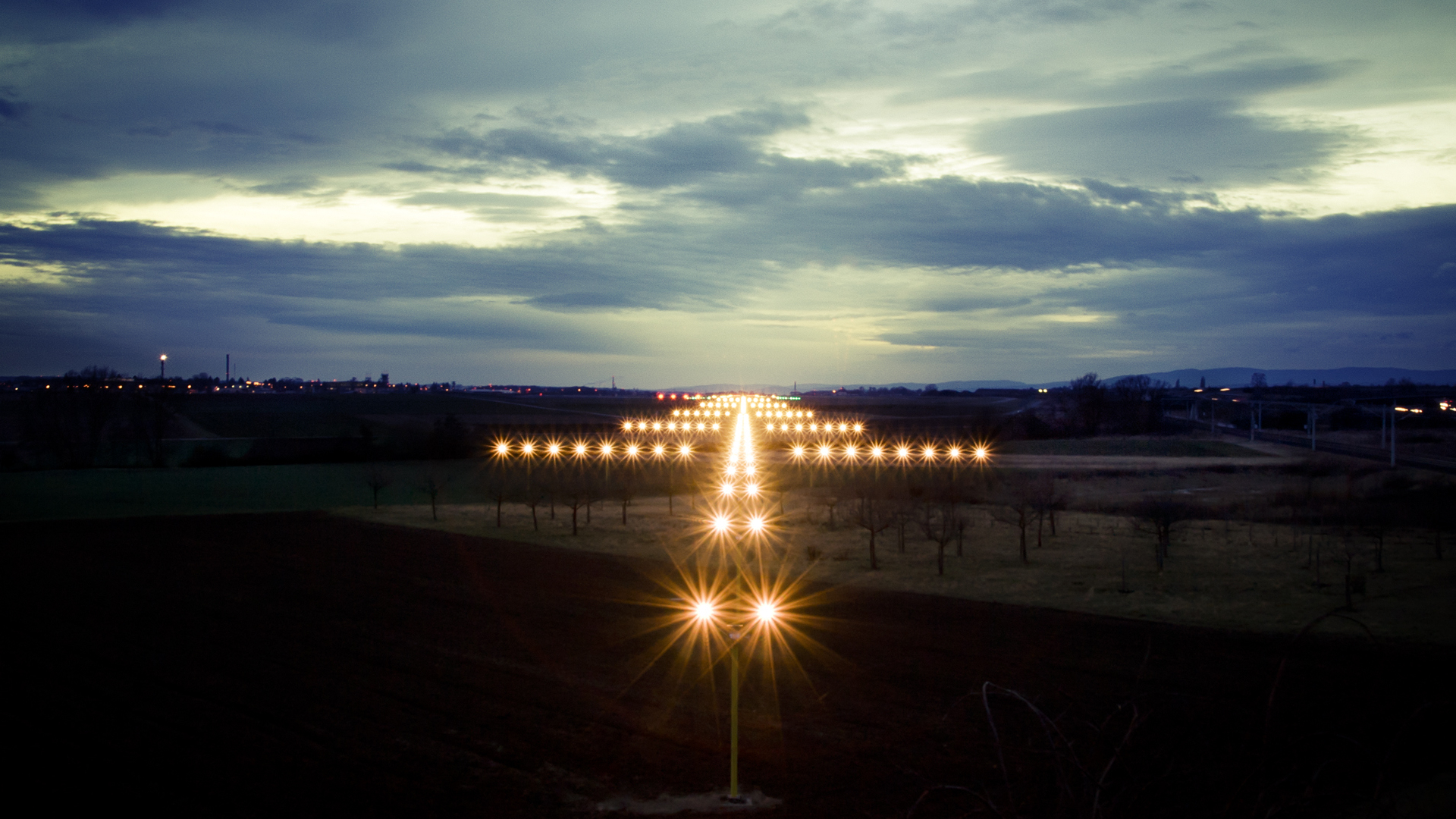 Airfield Lighting Companies | Shelly Lighting